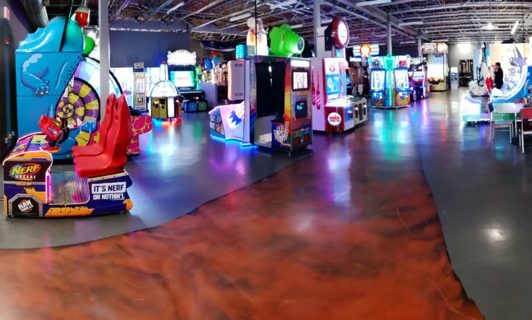 Fun Things to do In Winnipeg | Family Fun at Uptown Alley With Friends